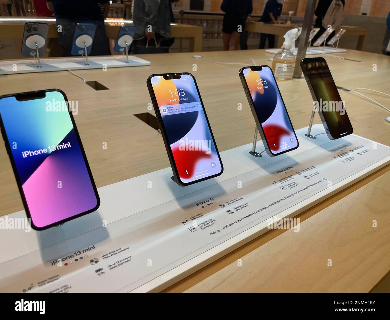 Photo by: STRF/STAR MAX/IPx 10/3/21 All iPhone 13 Pro models face up to ...