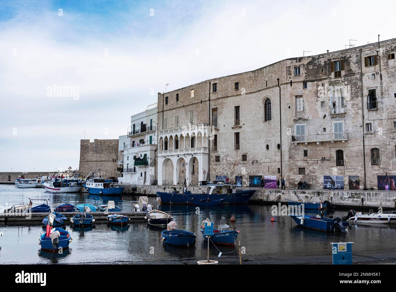 Monopoli architecture hi-res stock photography and images - Alamy
