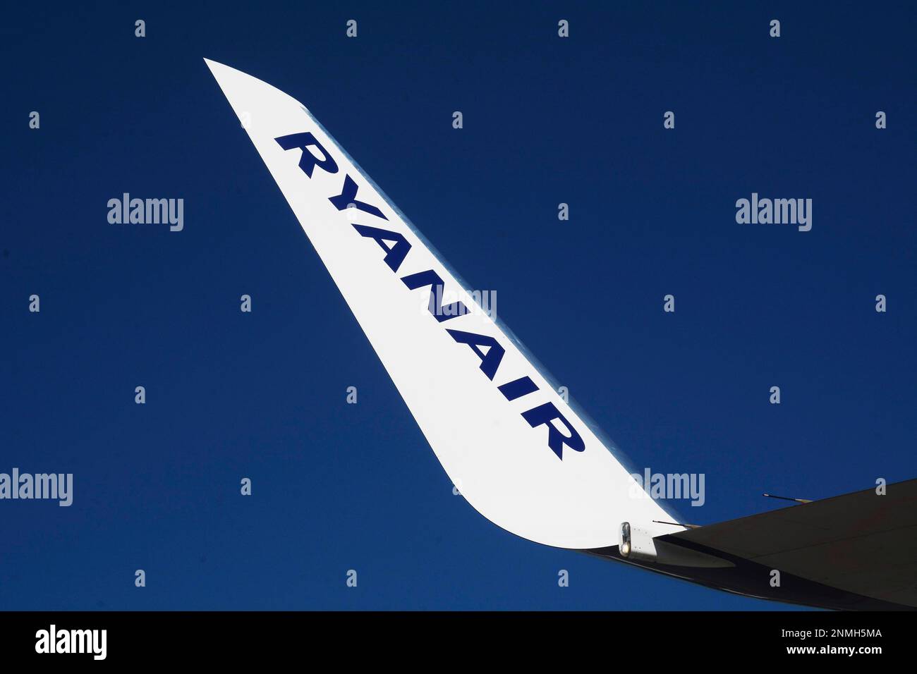 Detail of the wing of a Ryanair aircraft at Eindhoven Airport in ...