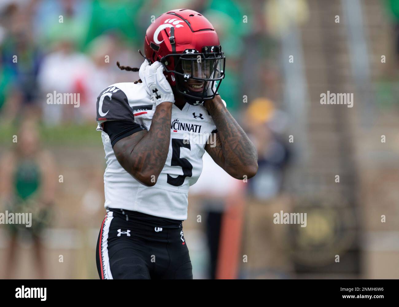 October 02, 2021: Cincinnati safety Jaquan Sheppard (5) during NCAA ...