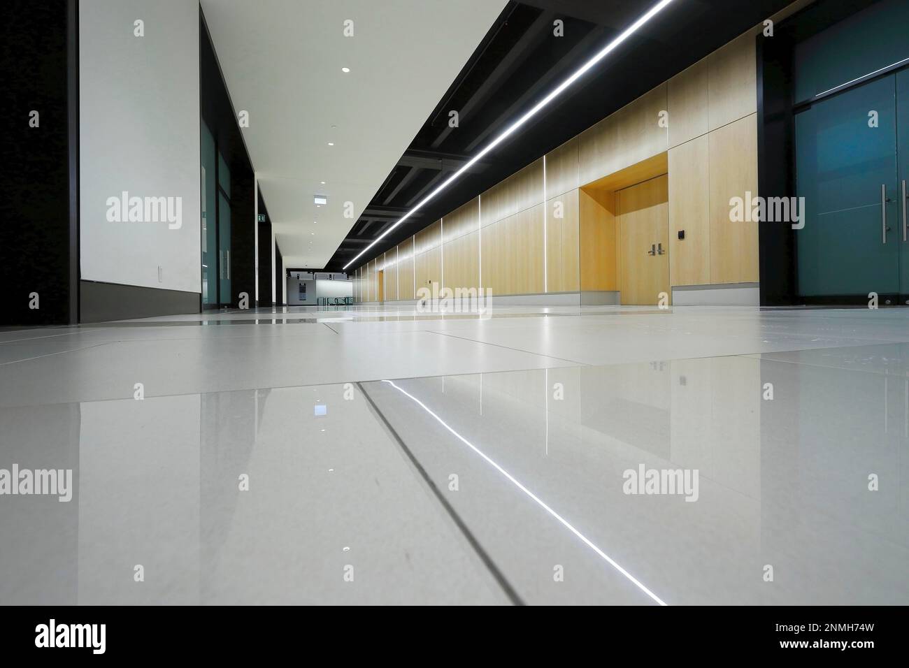 Indoor and underground walkway connections, Montreal, Province of ...