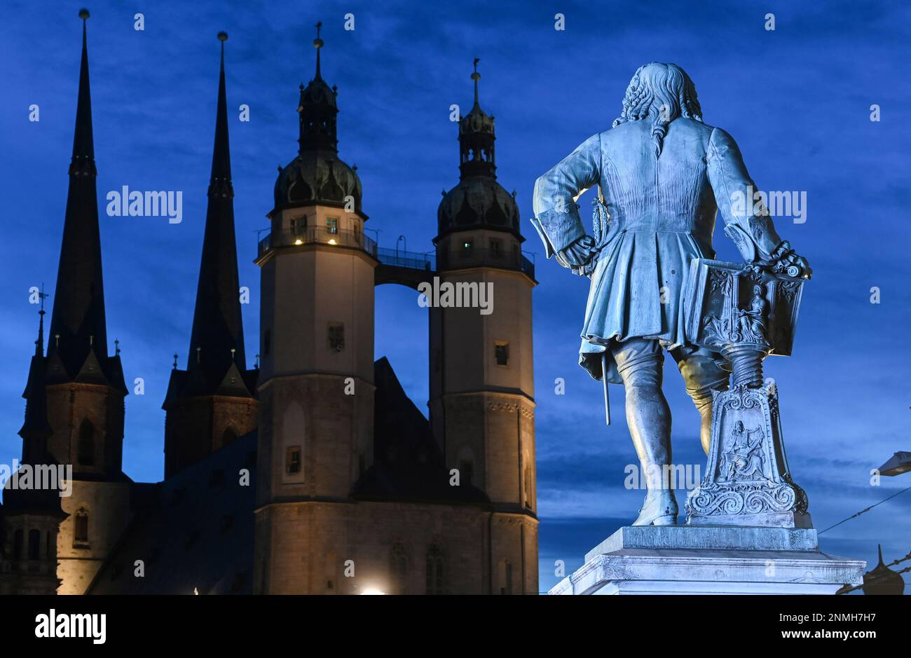 The Market Church and the monument to German-British Baroque composer ...