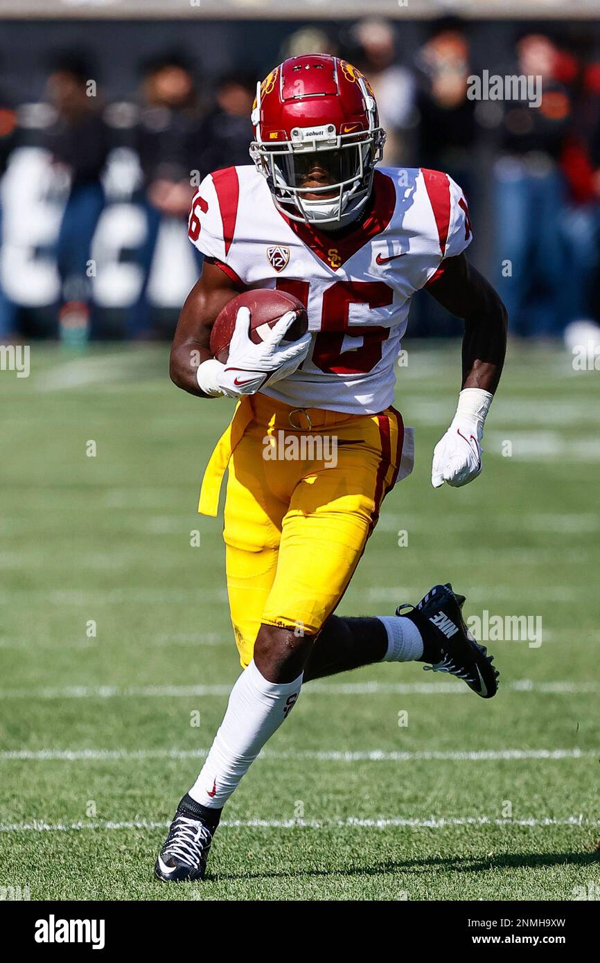 October 02, 2021: USC Trojans cornerback Dominic Davis (16) runs after ...