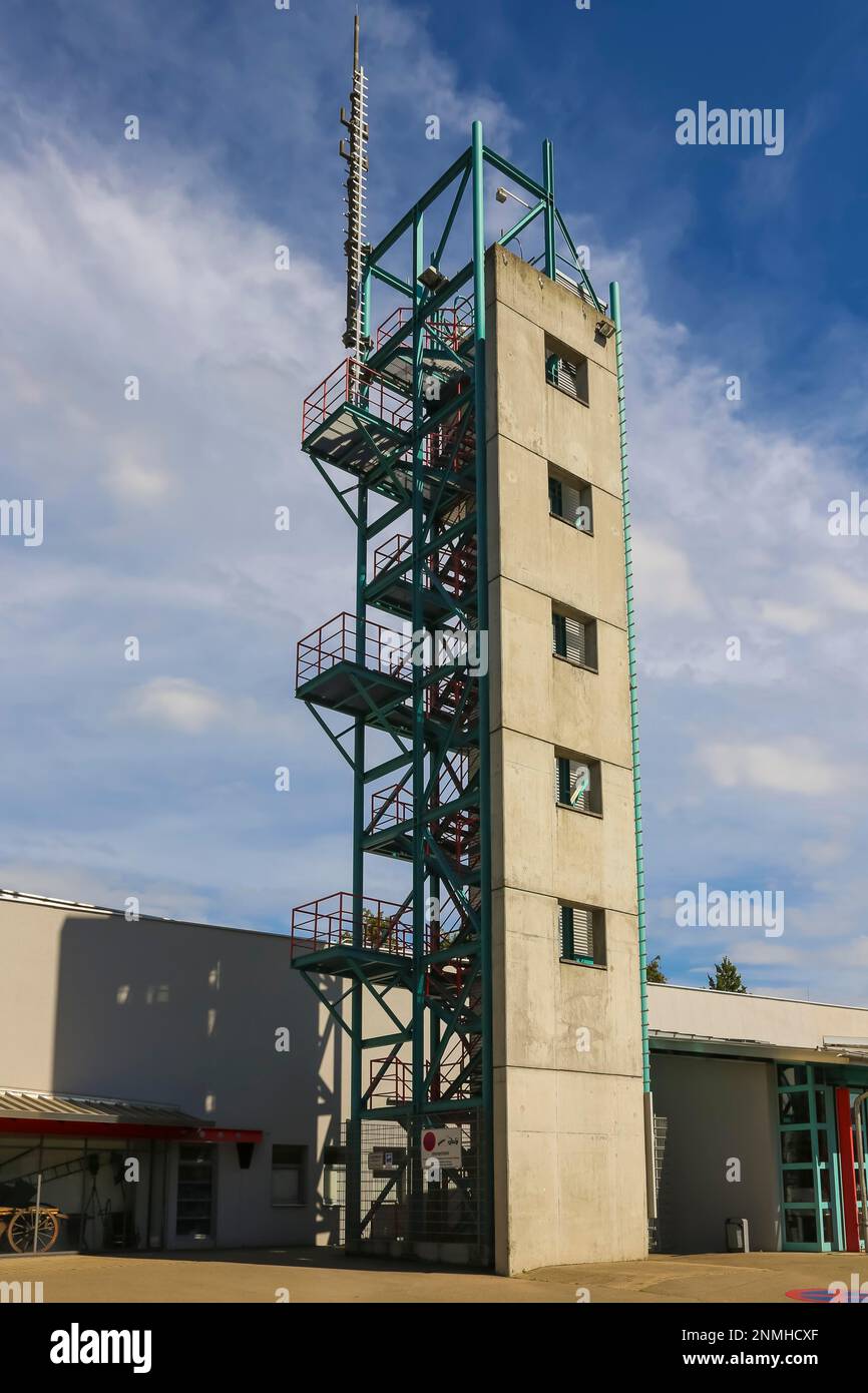 Volunteer fire brigade of the city of Pfullingen, premises, hose ...