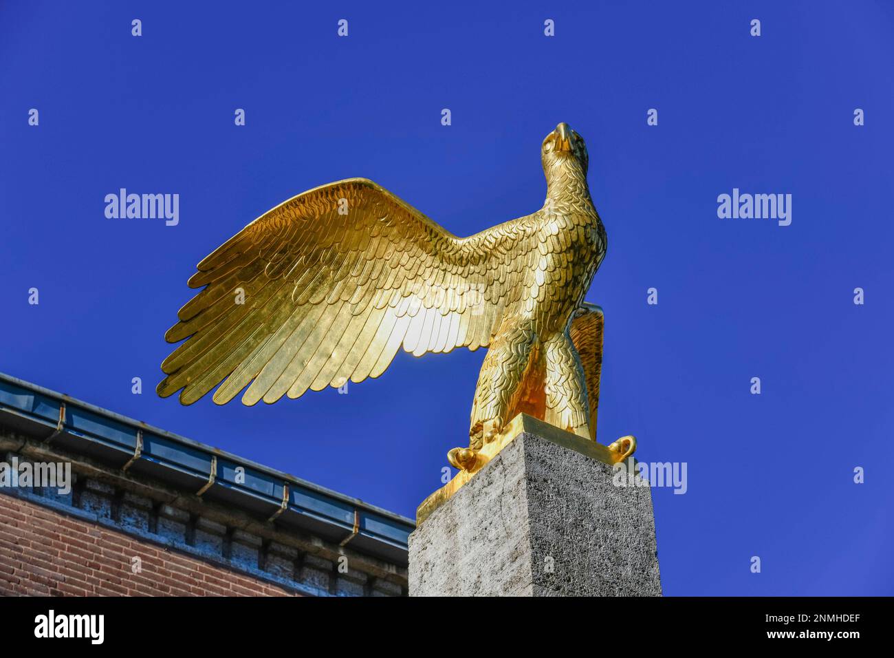 Berlin olympic stadium statue hi-res stock photography and images - Alamy
