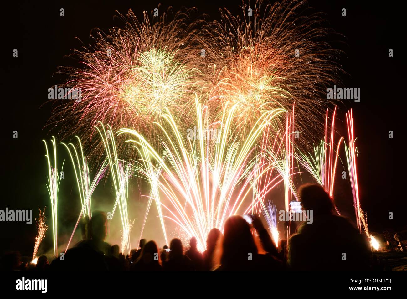 The International Fireworks Competition in Herrenhaeuser Gardens ...