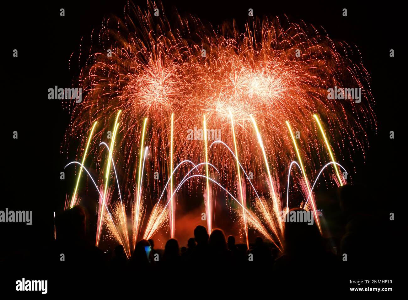 The International Fireworks Competition in Herrenhaeuser Gardens ...