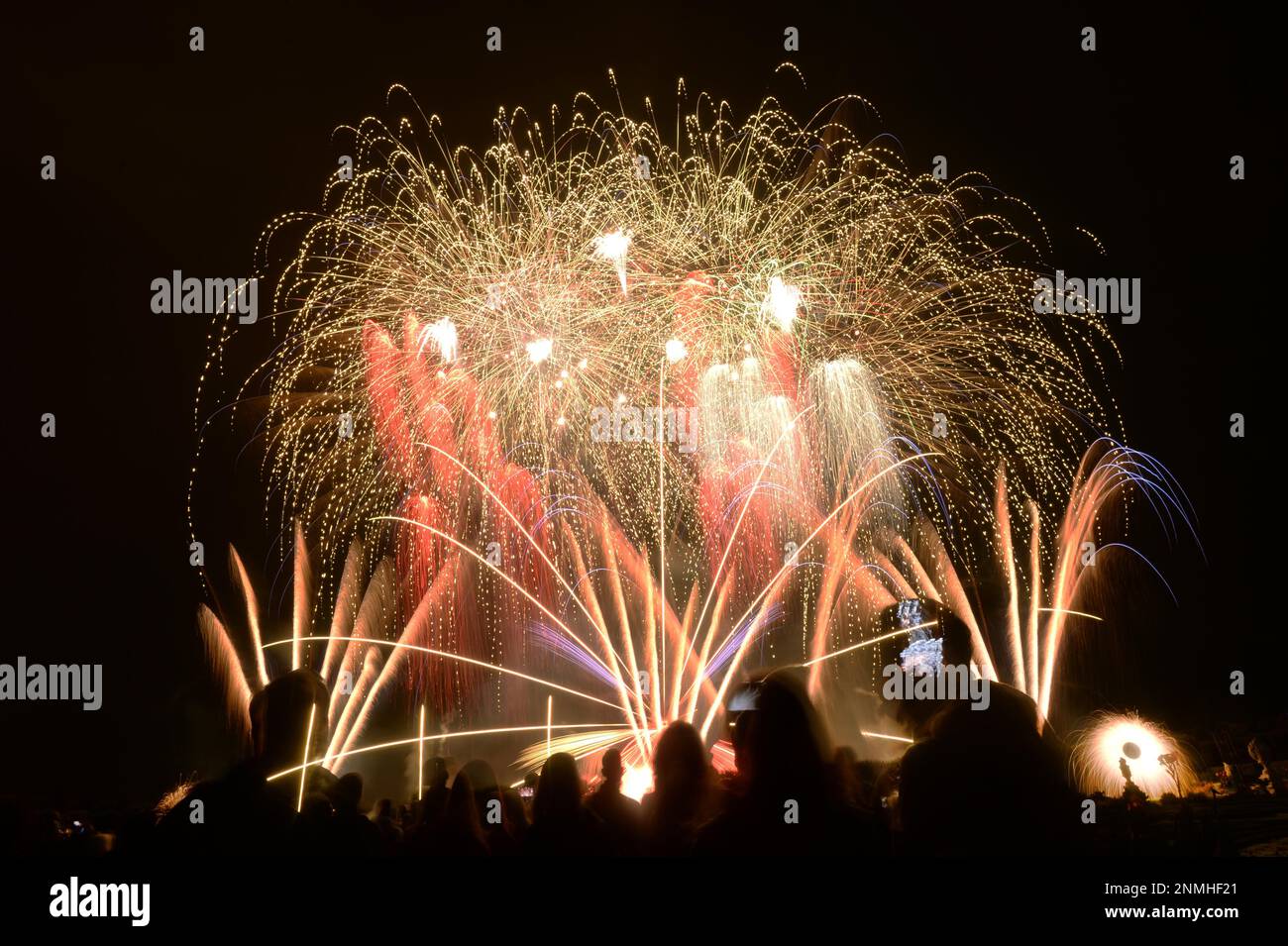 The International Fireworks Competition in Herrenhaeuser Gardens ...