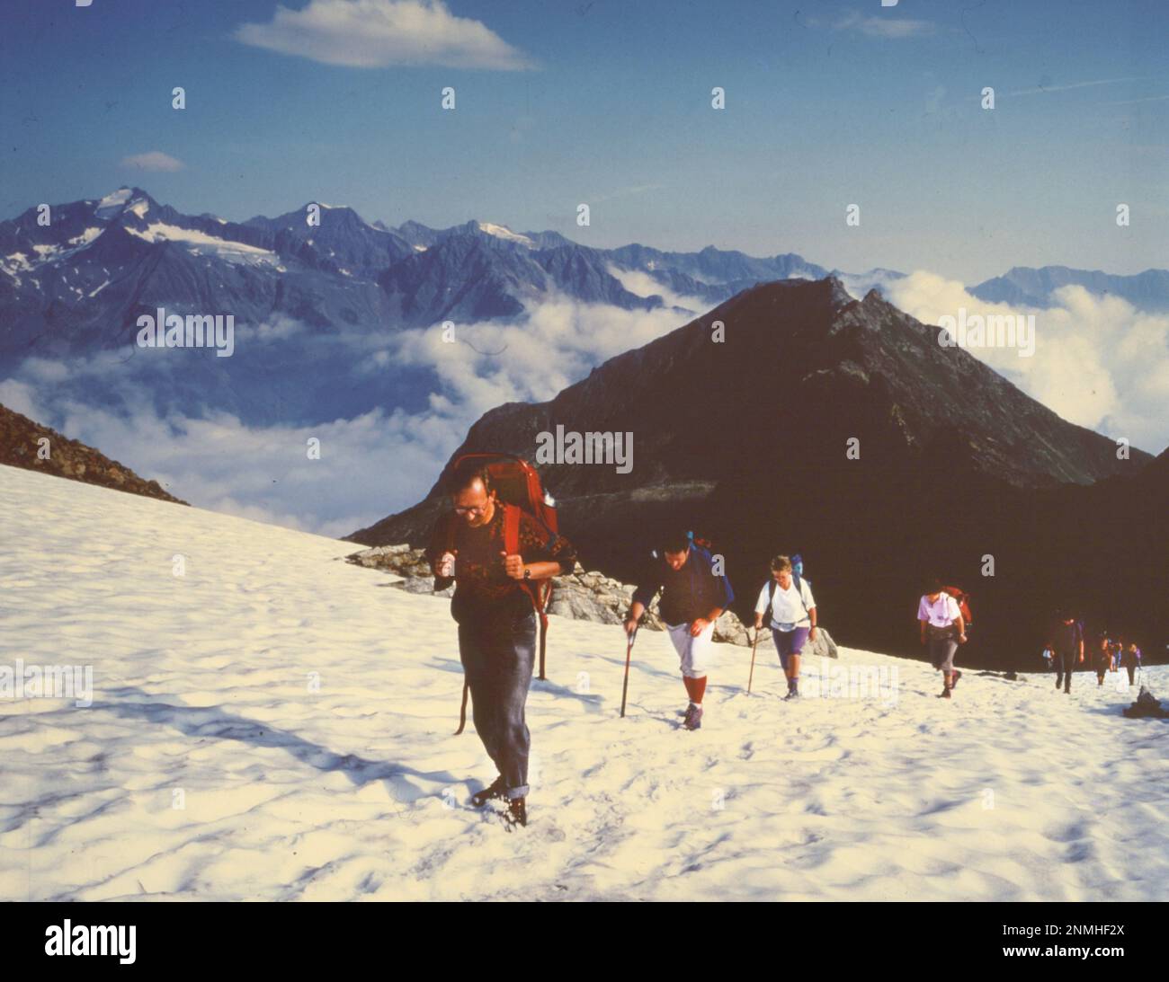 Mountain hiking in the Allgaeu, here on 9.8.1991 in the Stubai Valley ...