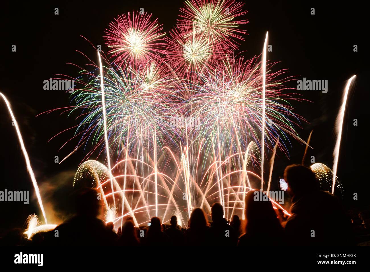 The International Fireworks Competition in Herrenhaeuser Gardens ...