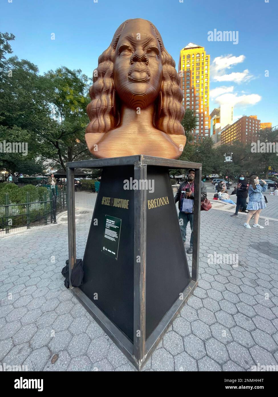 Photo by: STRF/STAR MAX/IPx 10/1/21 Public Art Installation Unveiling ...