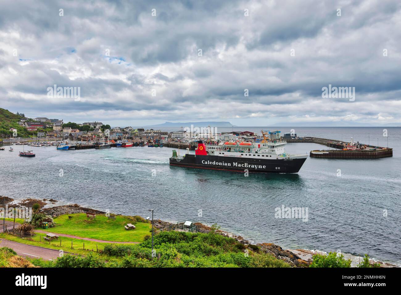 Uig ferry port hi-res stock photography and images - Alamy