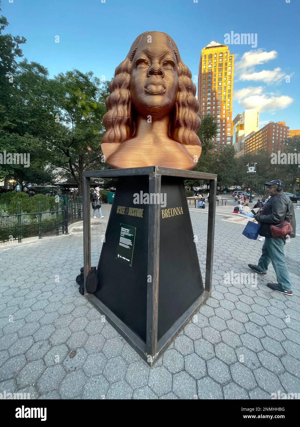 Photo by: STRF/STAR MAX/IPx 10/1/21 Public Art Installation Unveiling ...