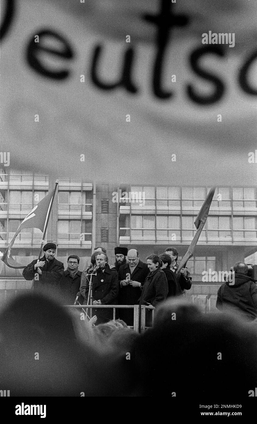 GDR, Berlin, 14.01.1990, 1st rally of the newly founded SPD East on ...