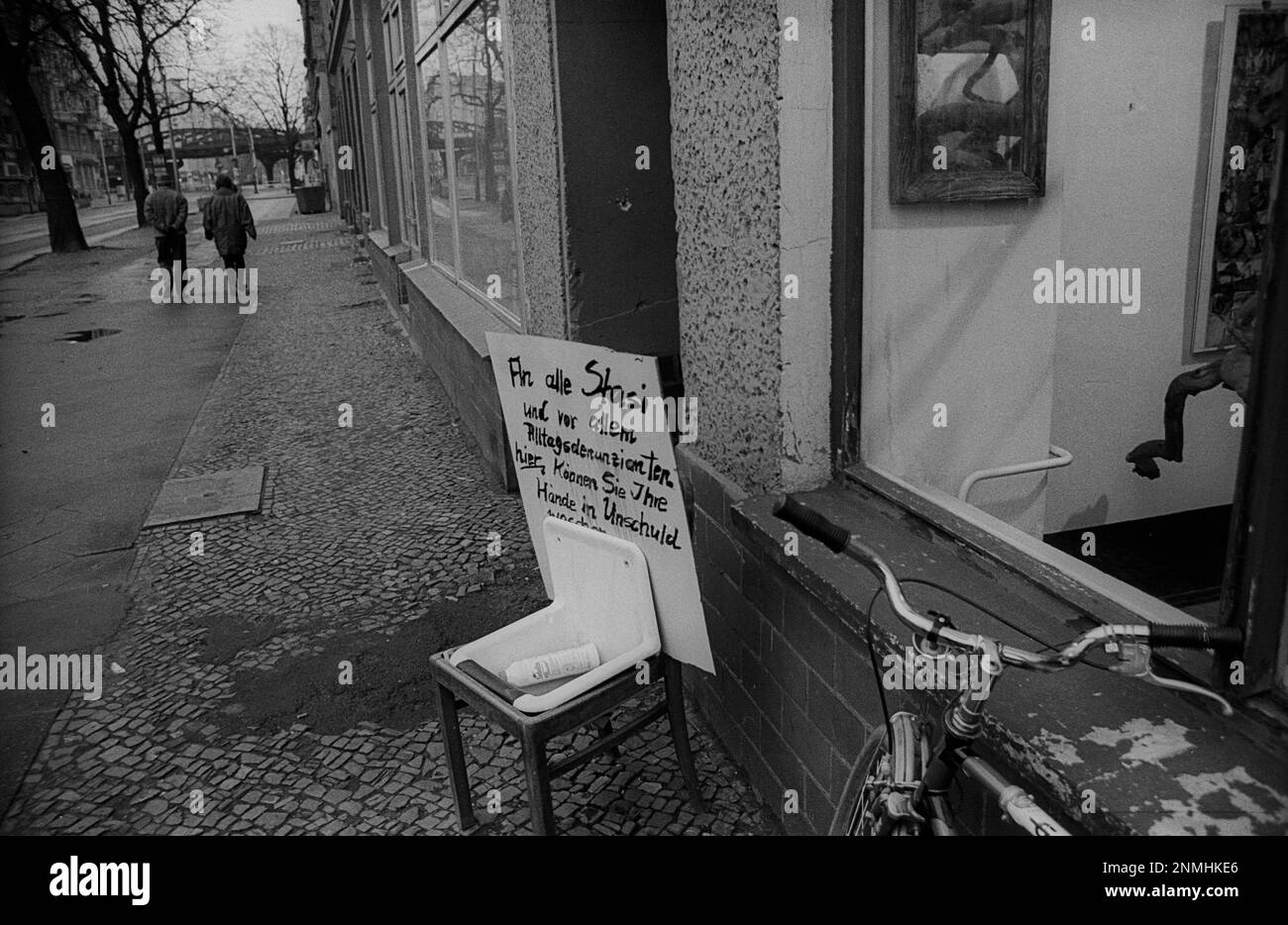 GDR, Berlin, 28.01.1990, art installation by Reinhard Zabka: To all ...
