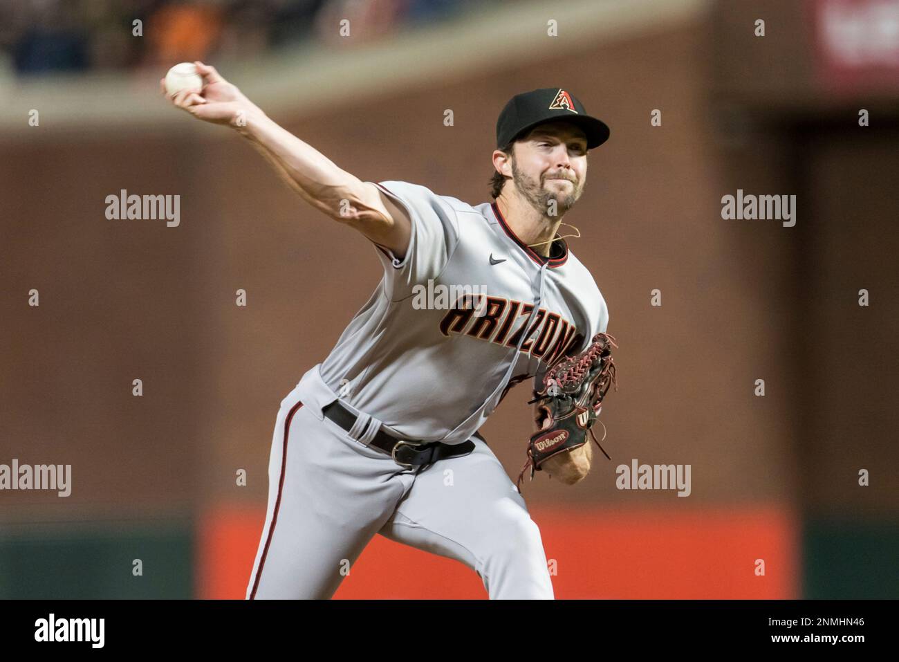 SAN FRANCISCO, CA - SEPTEMBER 30: Arizona Diamondbacks Pitcher Sean ...