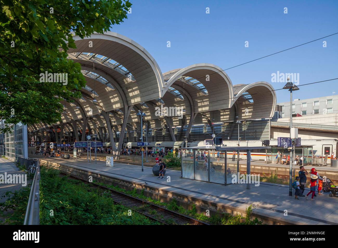 Platform at the main station, Kiel, Schleswig-Holstein, Germany Stock ...