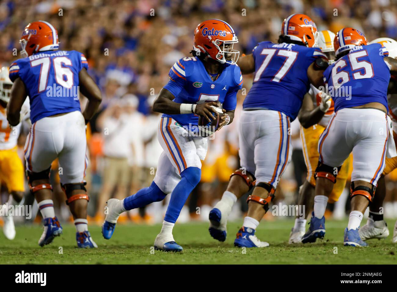 GAINESVILLE, FL - SEPTEMBER 25: Florida Gators quarterback Emory Jones ...