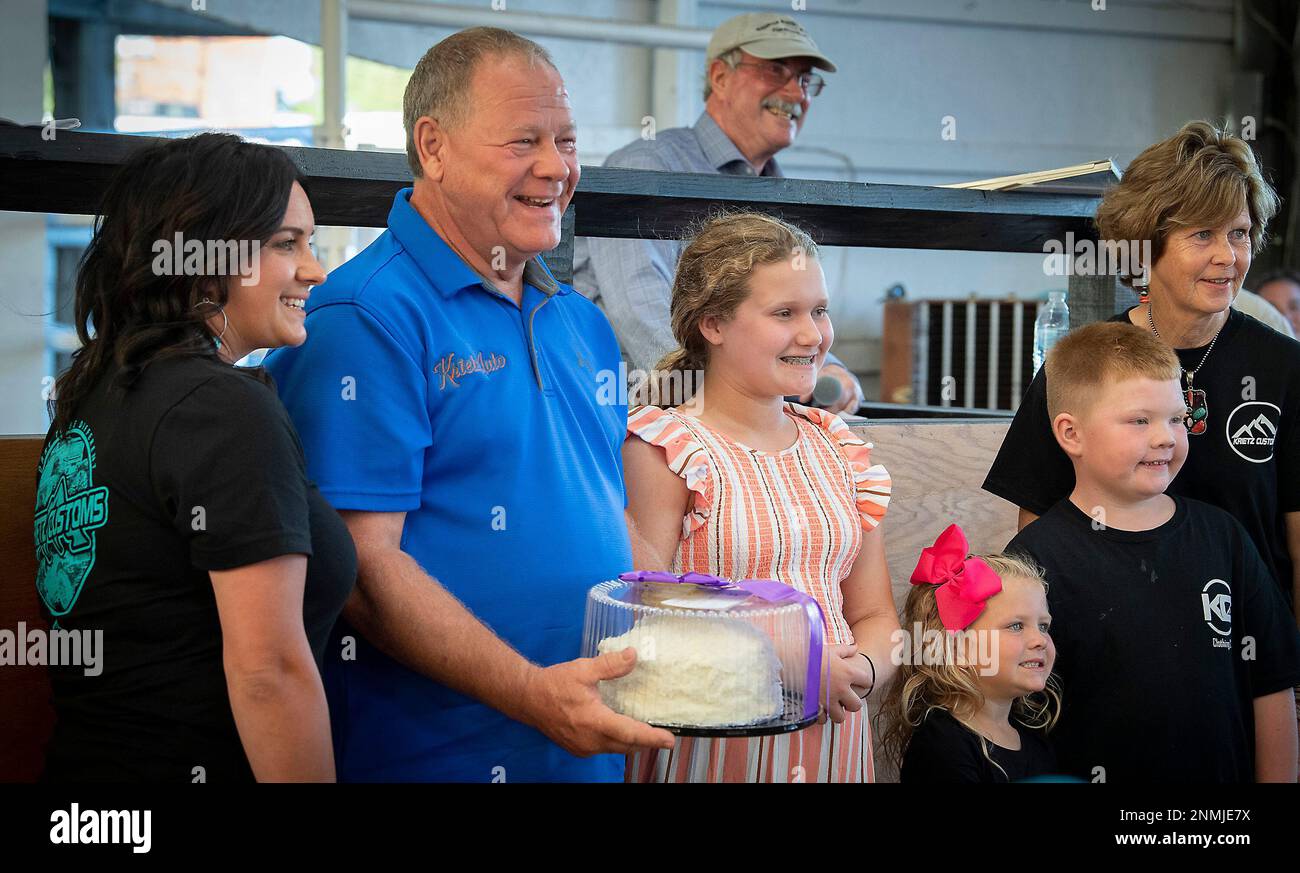 In this Sept. 19, 2021, photo, Eva O'Hara, 10, center, baked this year ...