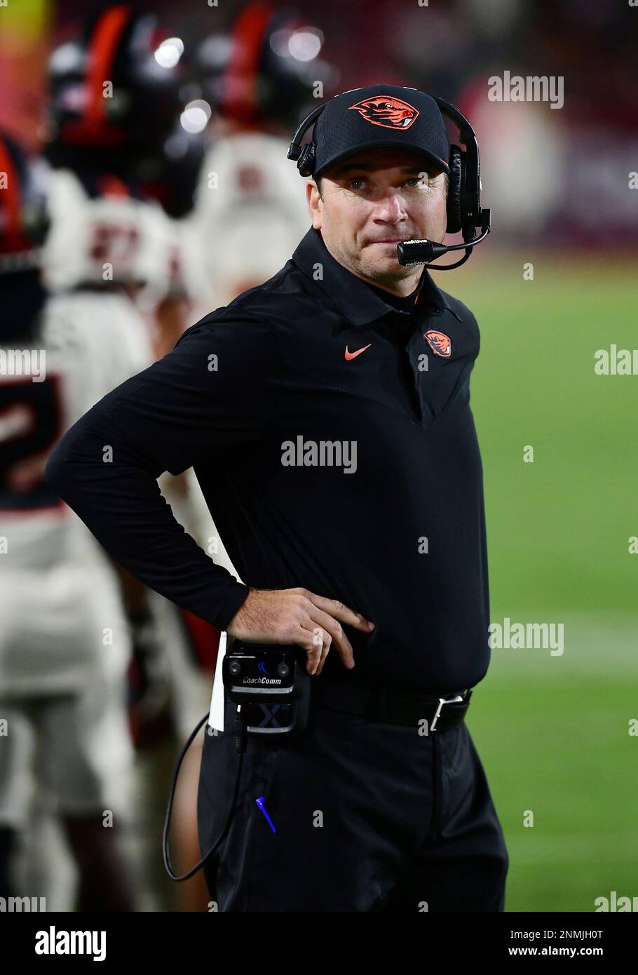 LOS ANGELES, CA - SEPTEMBER 25: Oregon State Head Coach Jonathan Smith ...