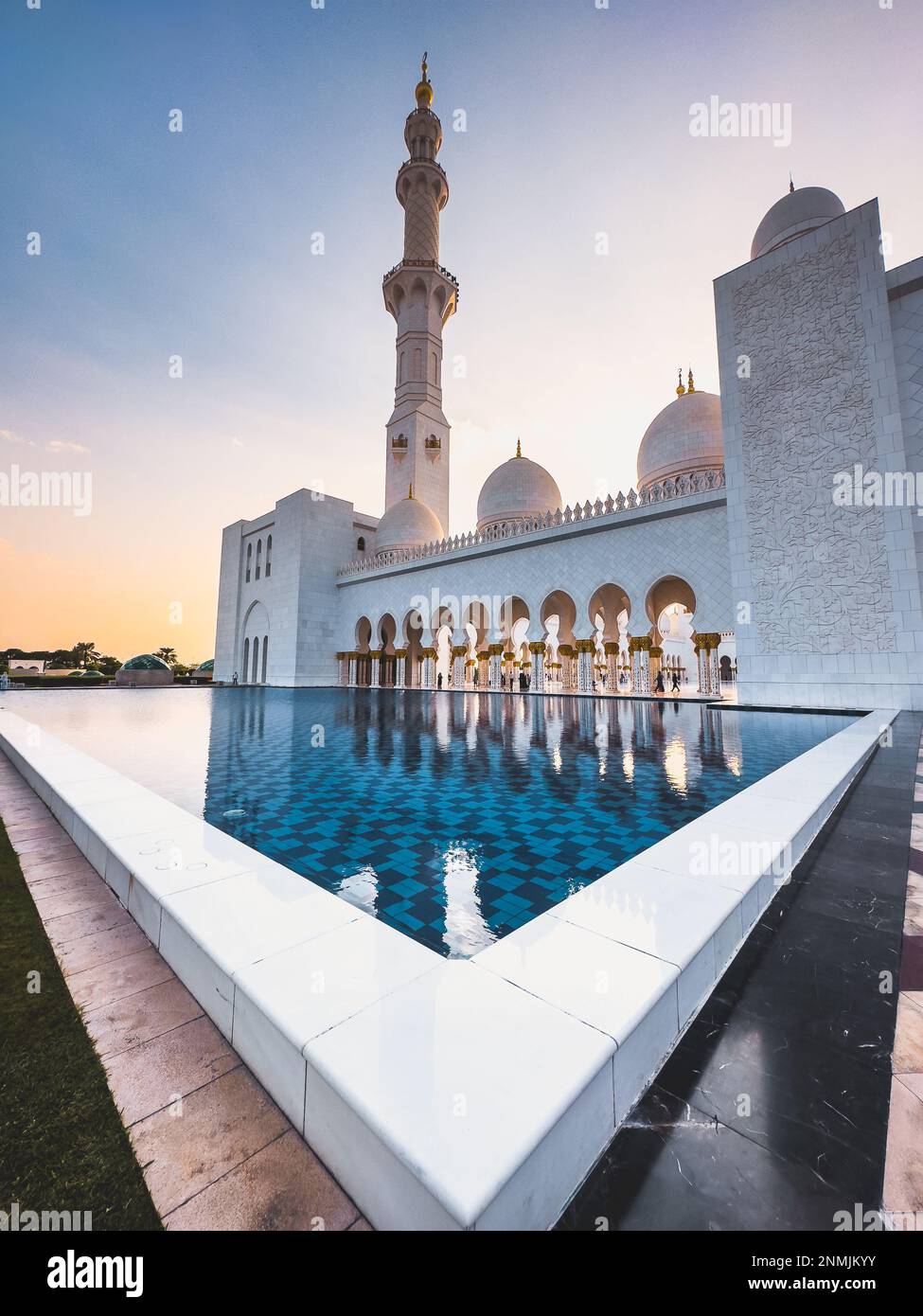 The Sheikh Zayed Grand Mosque during sunset, in Abu Dhabi, United Arab ...