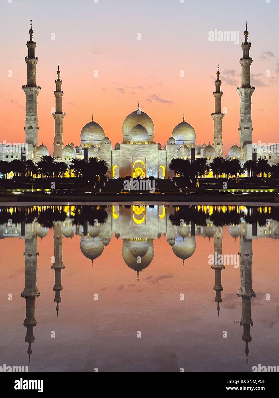 The Sheikh Zayed Grand Mosque during sunset, in Abu Dhabi, United Arab ...
