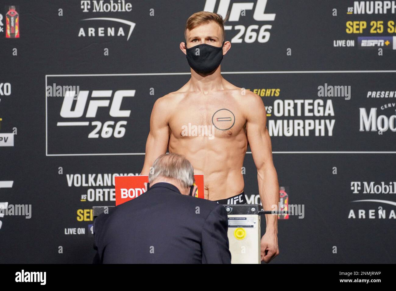 LAS VEGAS, NV - SEPTEMBER 24: Jonathan Pearce steps on the scale for ...