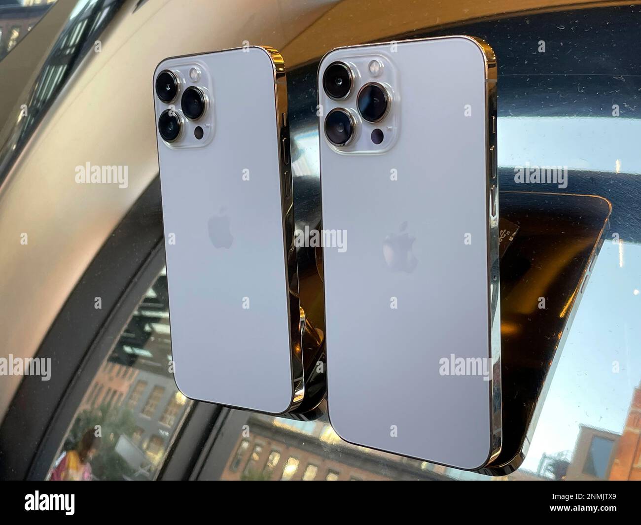 Photo by: STRF/STAR MAX/IPx 2021 9/24/21 The new iPhone 13 line of ...