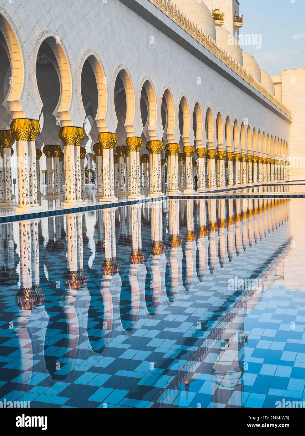The Sheikh Zayed Grand Mosque during sunset, in Abu Dhabi, United Arab ...