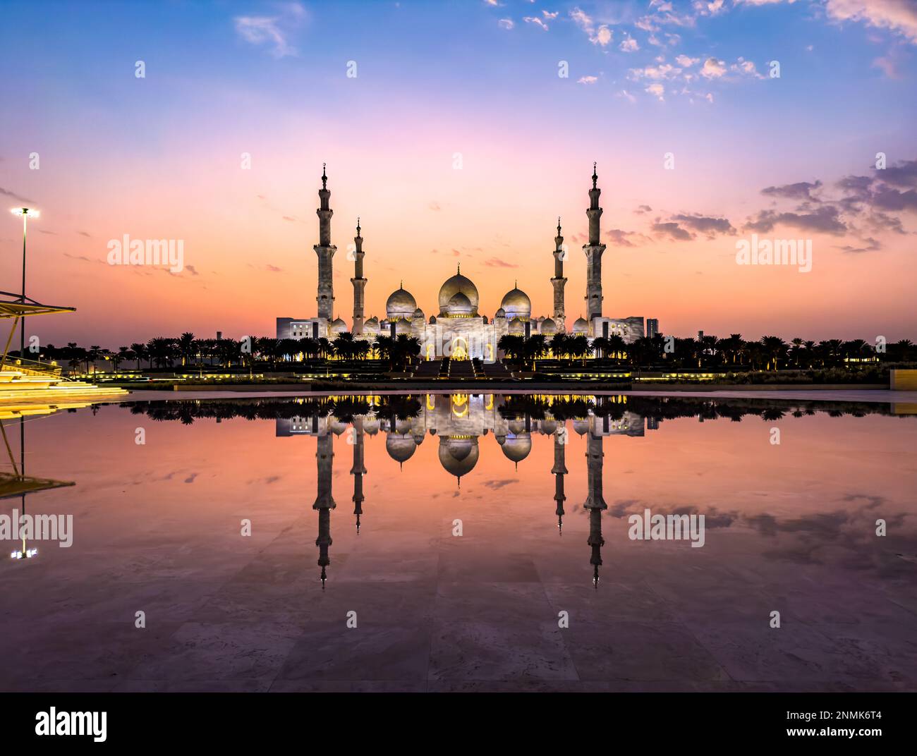 The Sheikh Zayed Grand Mosque during sunset, in Abu Dhabi, United Arab ...