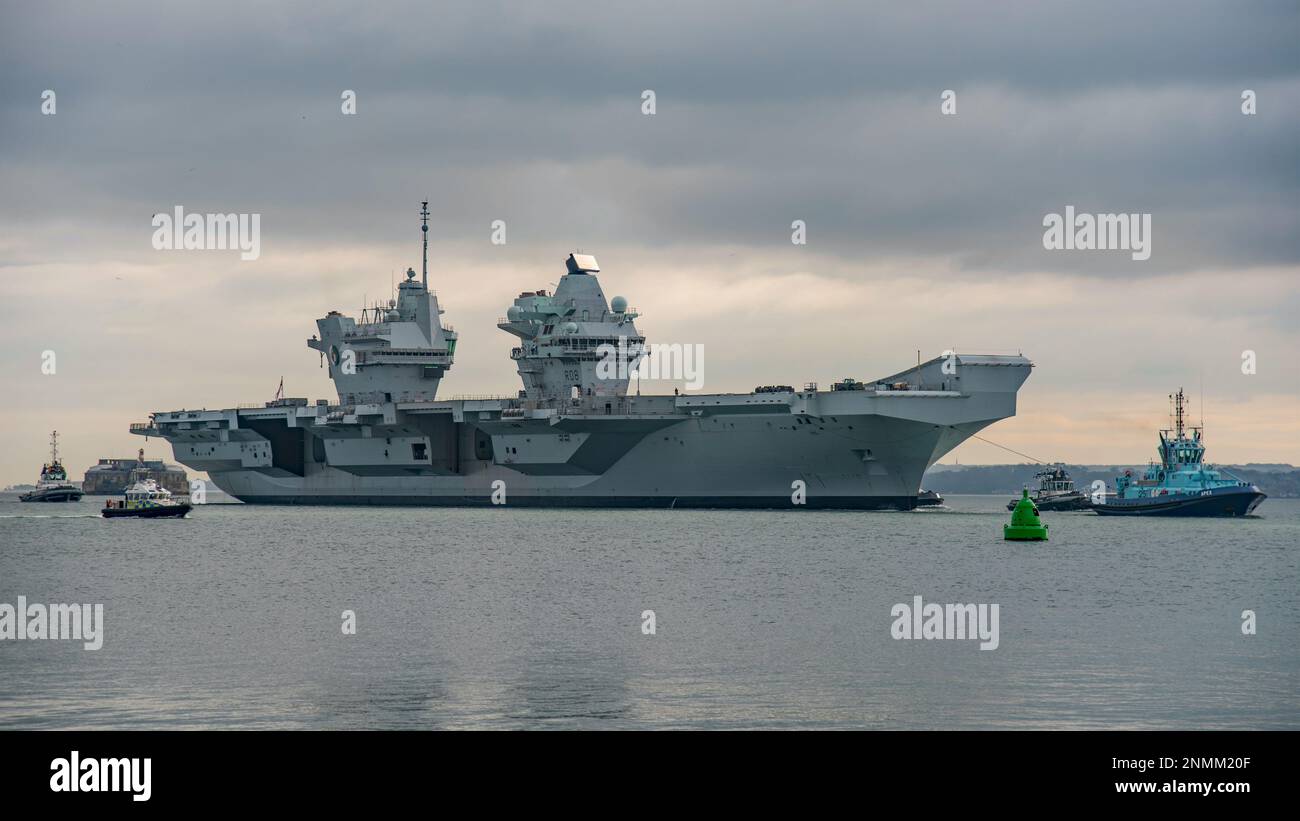 HMS Queen Elizabeth (R08) returned to Portsmouth, UK on the afternoon ...