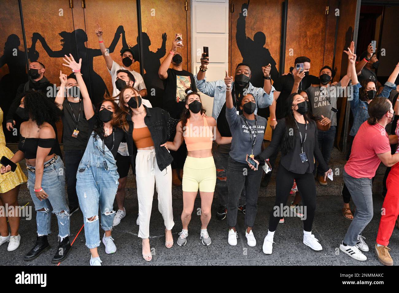 Photo by: NDZ/STAR MAX/IPx 2021 9/14/21 Lin-Manuel Miranda (holding ...