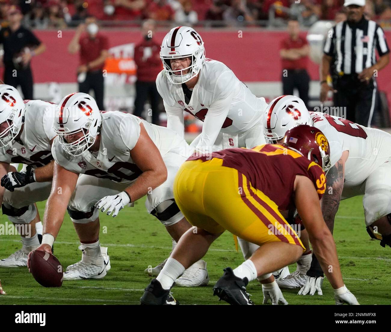 Stanford Cardinal quarterback Tanner McKee (18) makes a play with the ...