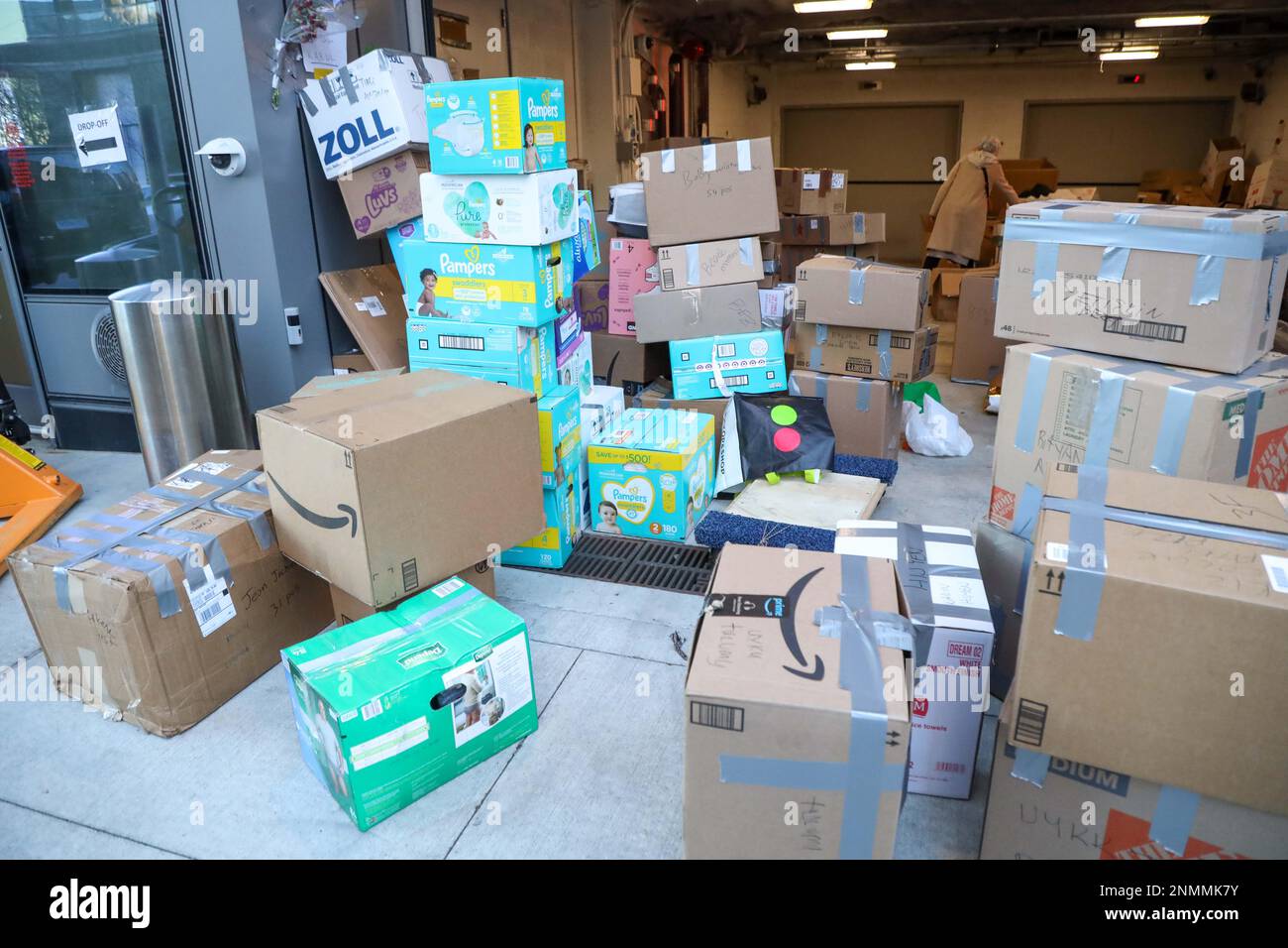 Turkish Consulate in New York City receives humanitarian aid for survivors of the Earthquake ...