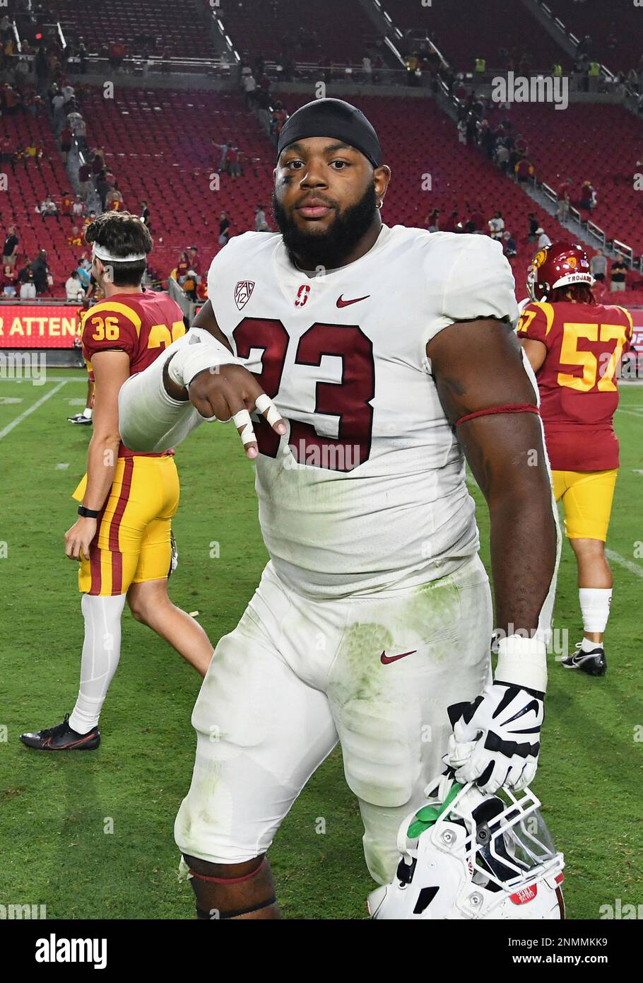 LOS ANGELES, CA - SEPTEMBER 11: Stanford Cardinal defensive end Ryan ...