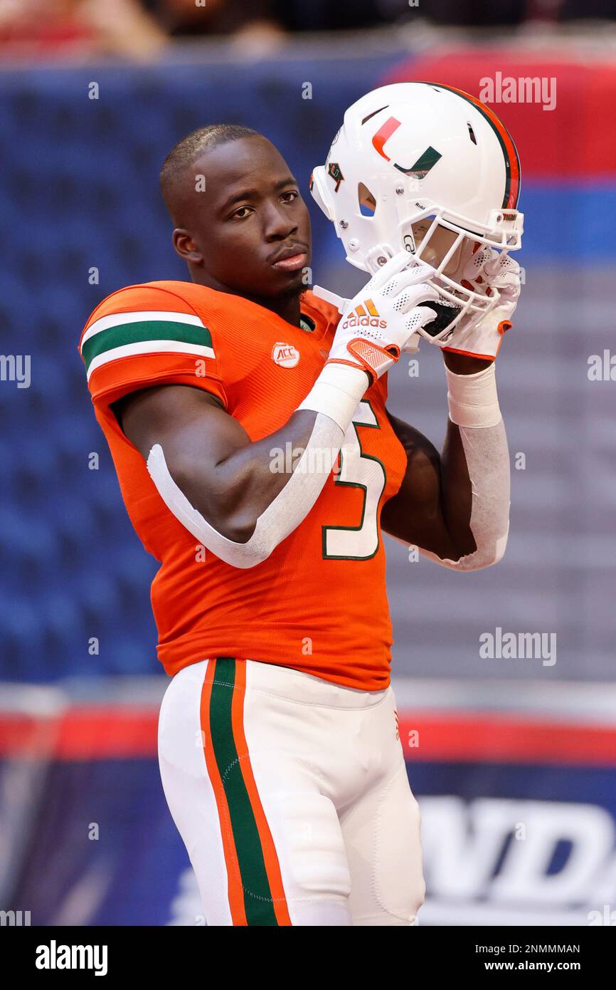 ATLANTA, GA - SEPTEMBER 04: Miami Hurricanes defensive back Amari ...