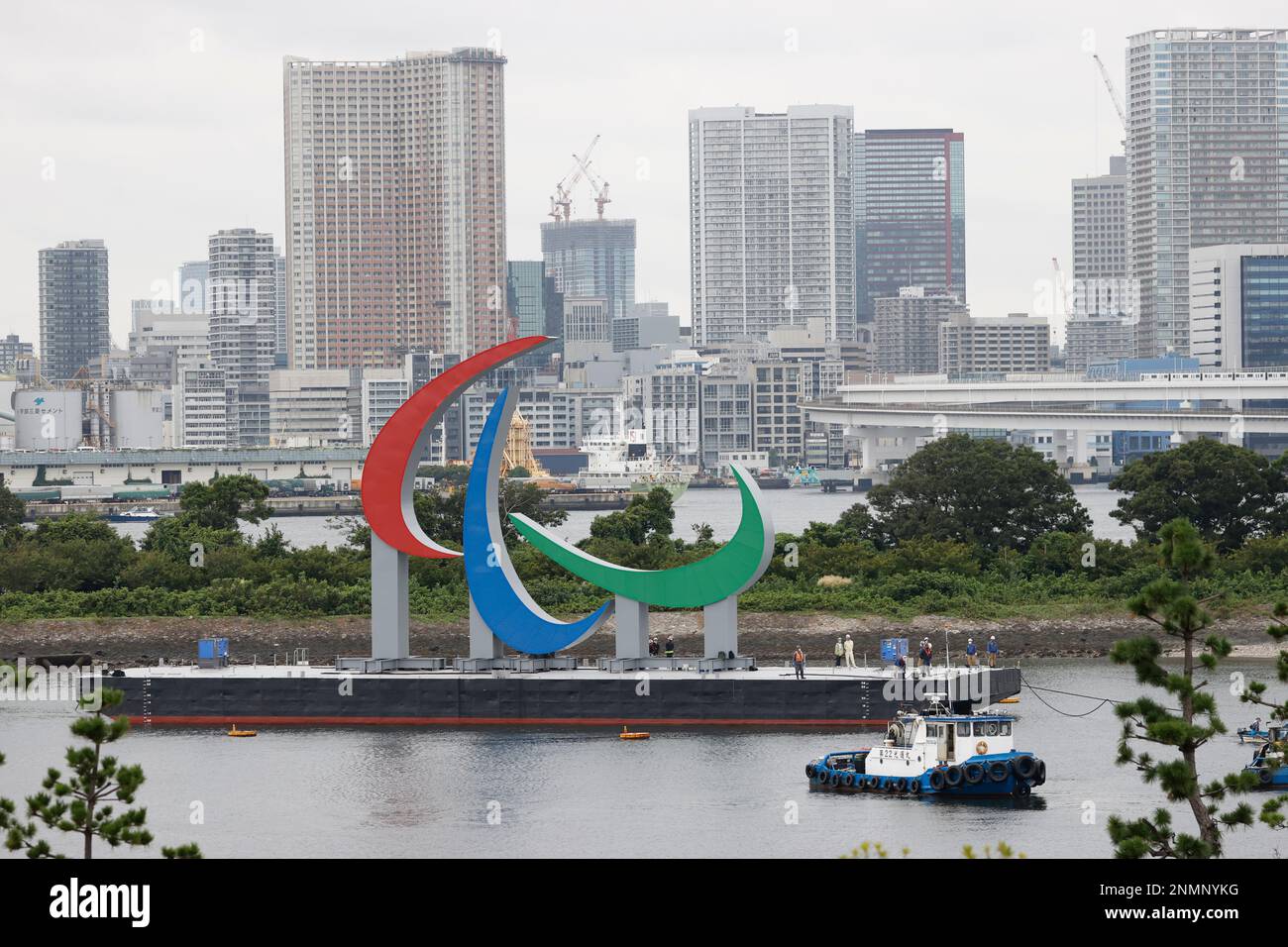Paralympic symbol mark "Three Agitos" is removed from Odaiba Kaihin ...