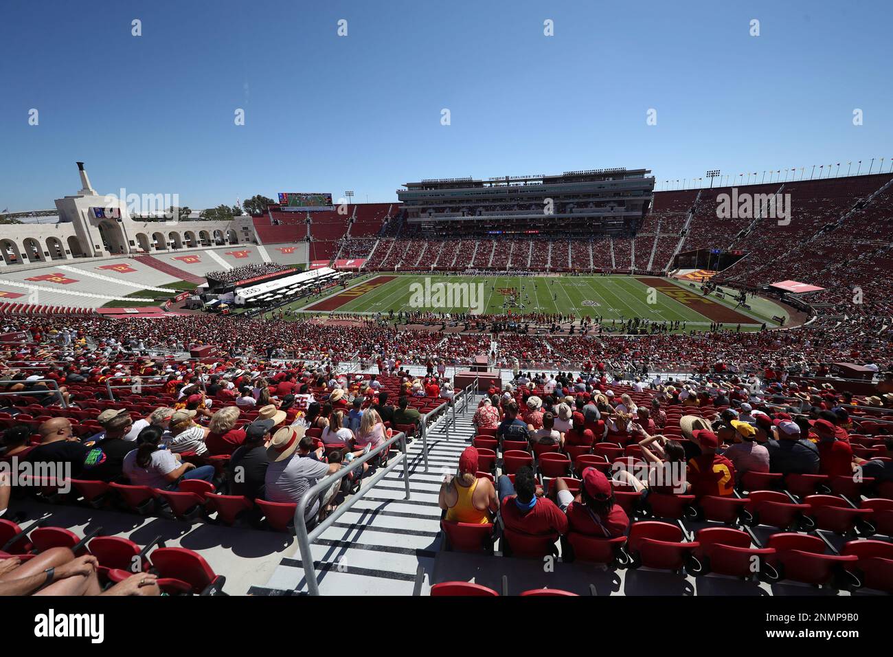 LOS ANGELES, CA - SEPTEMBER 04: Stadium game view during the game ...