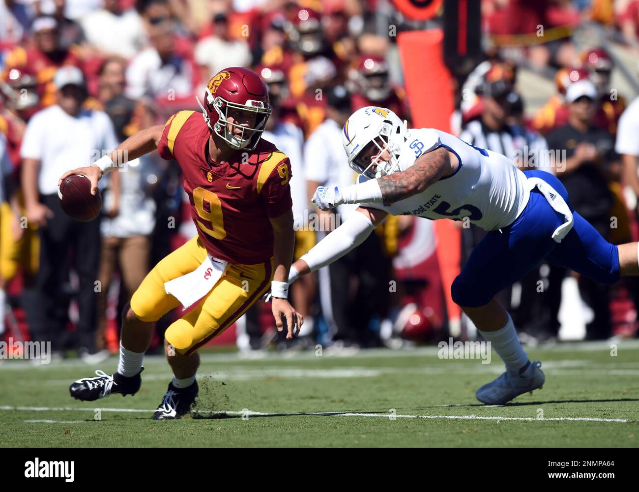 LOS ANGELES, CA - SEPTEMBER 04: USC quarterback Kedon Slovis (9 ...