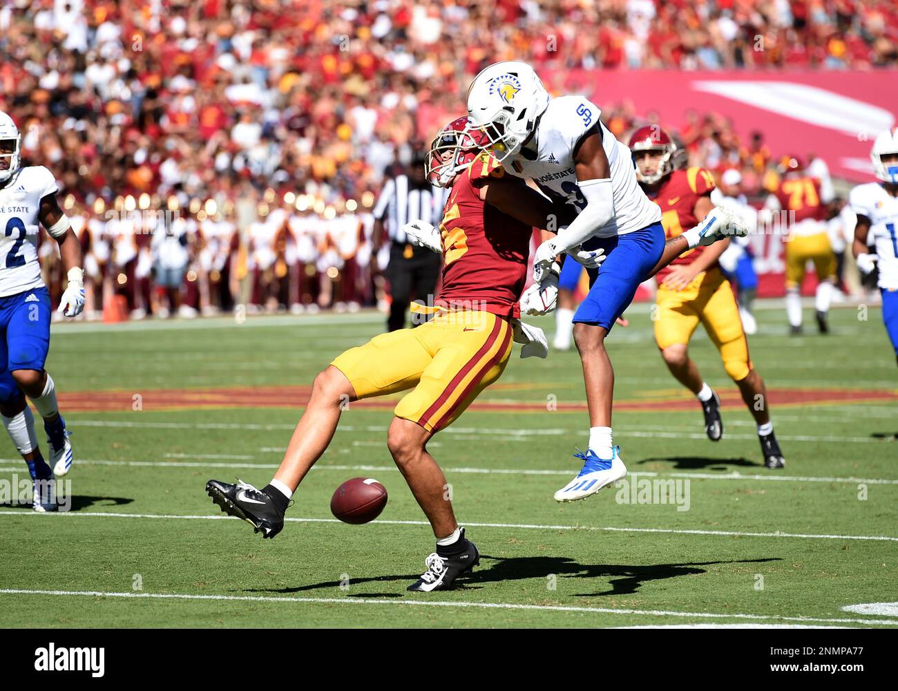 LOS ANGELES, CA - SEPTEMBER 04: San Jose State cornerback Nehemiah ...