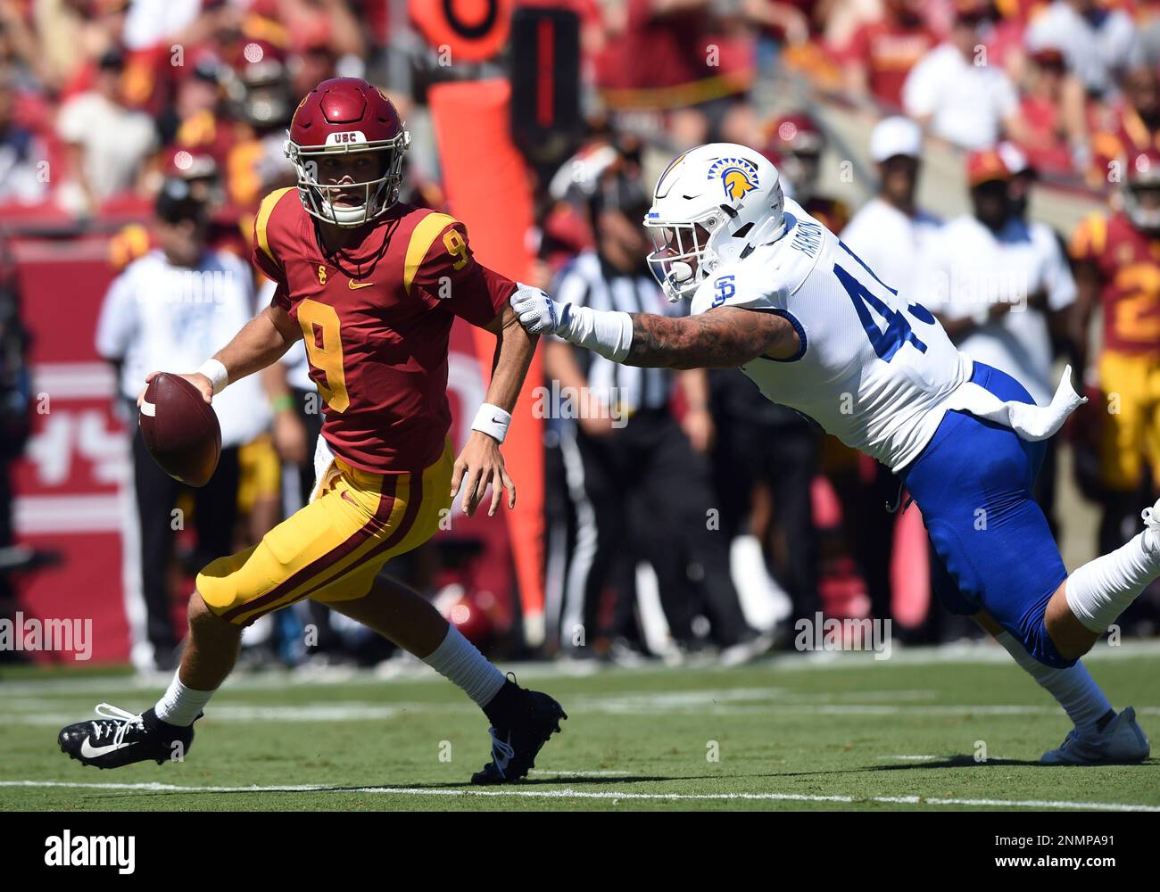 LOS ANGELES, CA - SEPTEMBER 04: USC quarterback Kedon Slovis (9 ...
