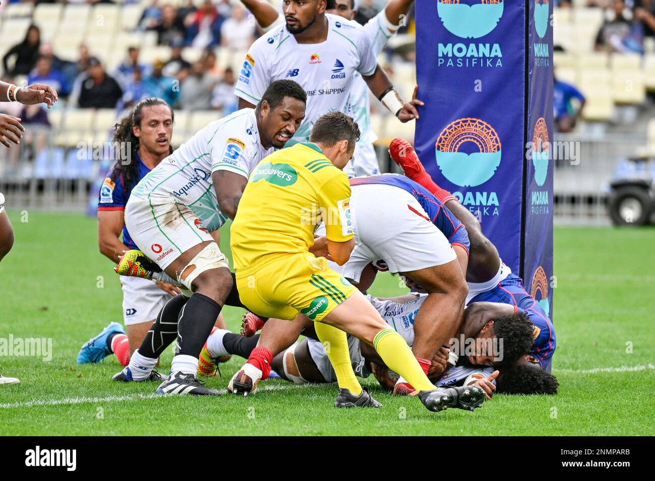 Joseva Tamani of Fijian Drua scores a try during the Super Rugby ...