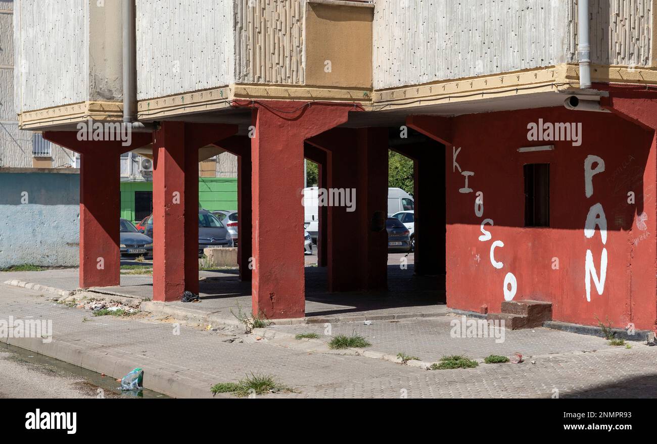 Images of the Polígono Sur de Sevilla, popularly known as 'las tres mil ...