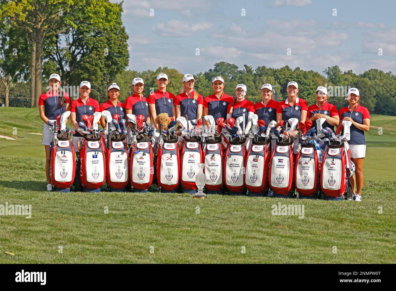 TOLEDO, OH - SEPTEMBER 01: The USA Solheim Cup team poses for a team ...