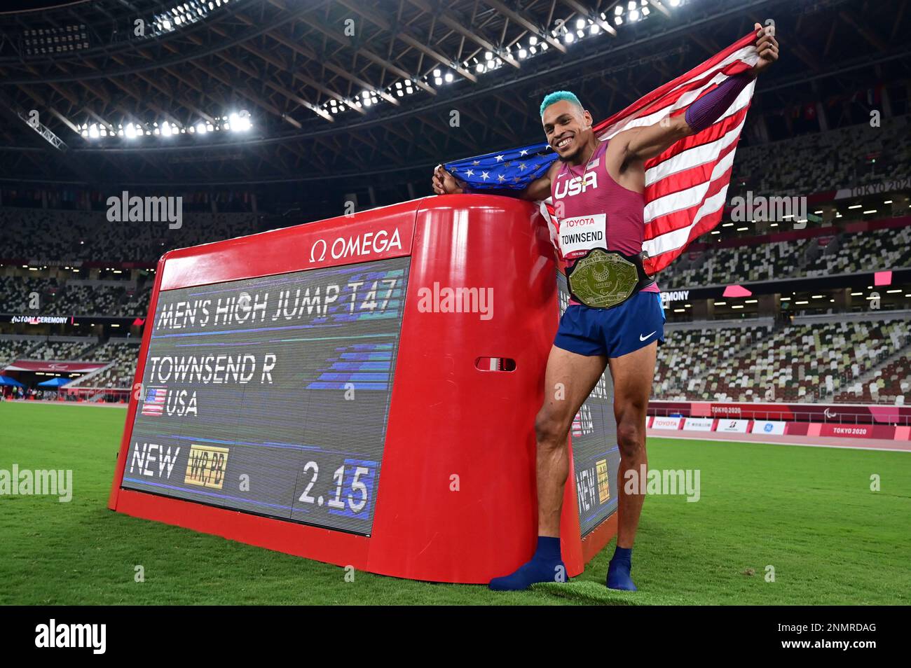 USA's TOWNSEND Roderick pose for photo after winning the Men's High ...