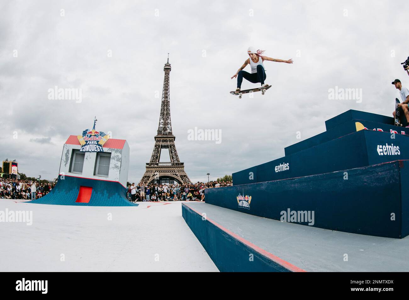 Letícia Bufoni and Trevor McClung rolled out their best tricks to ...