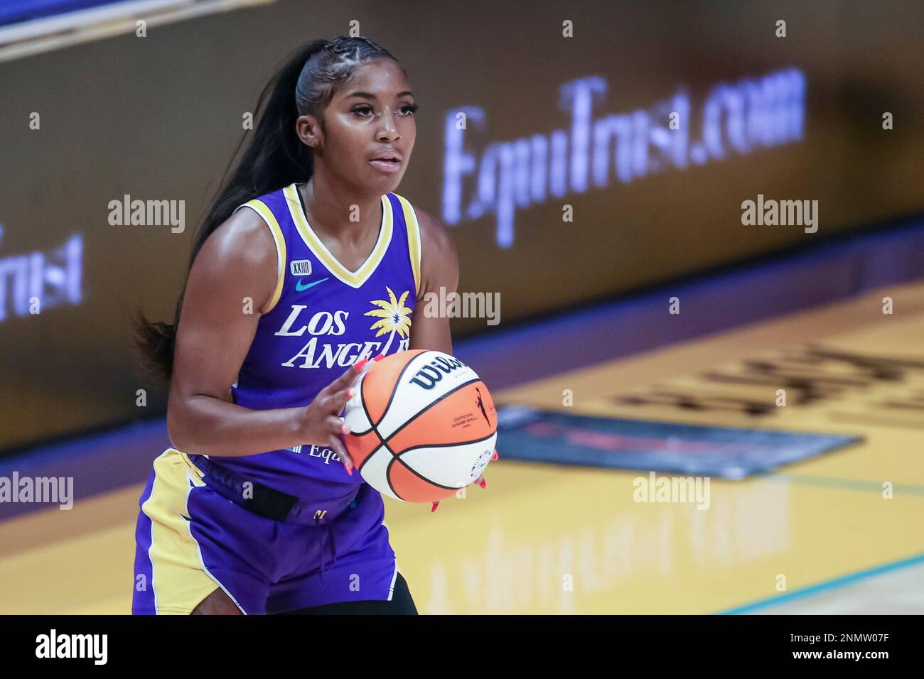 LOS ANGELES, CA - AUGUST 17: Los Angeles Sparks guard Te'a Cooper (2 ...