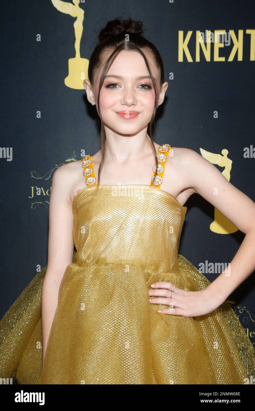 24 February 2023 -Beverly Hills, California - Violet McGraw. Hollywood ...