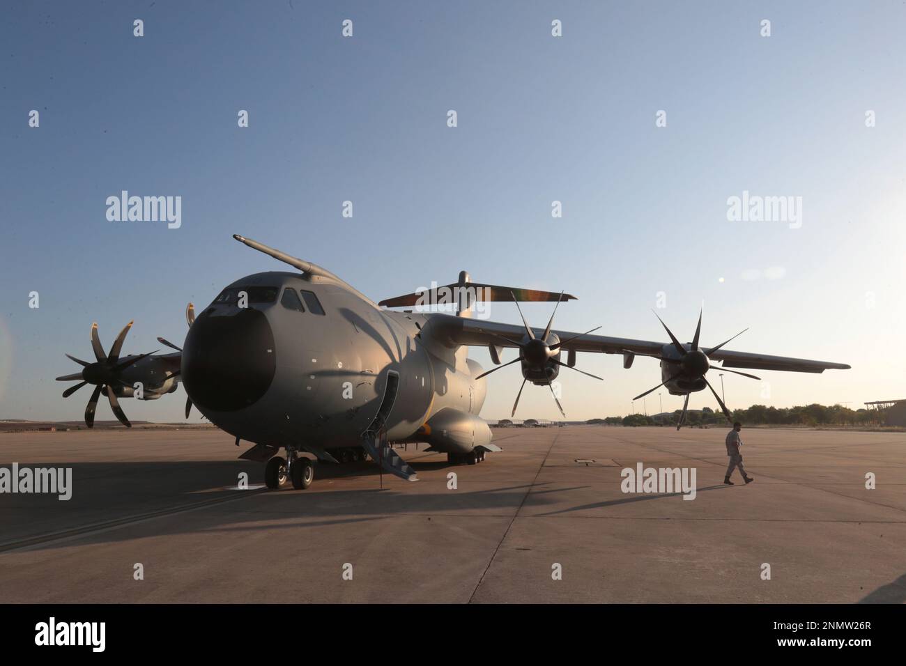 The A400M aircraft of the Spanish armed forces, takes off from Dubai to ...