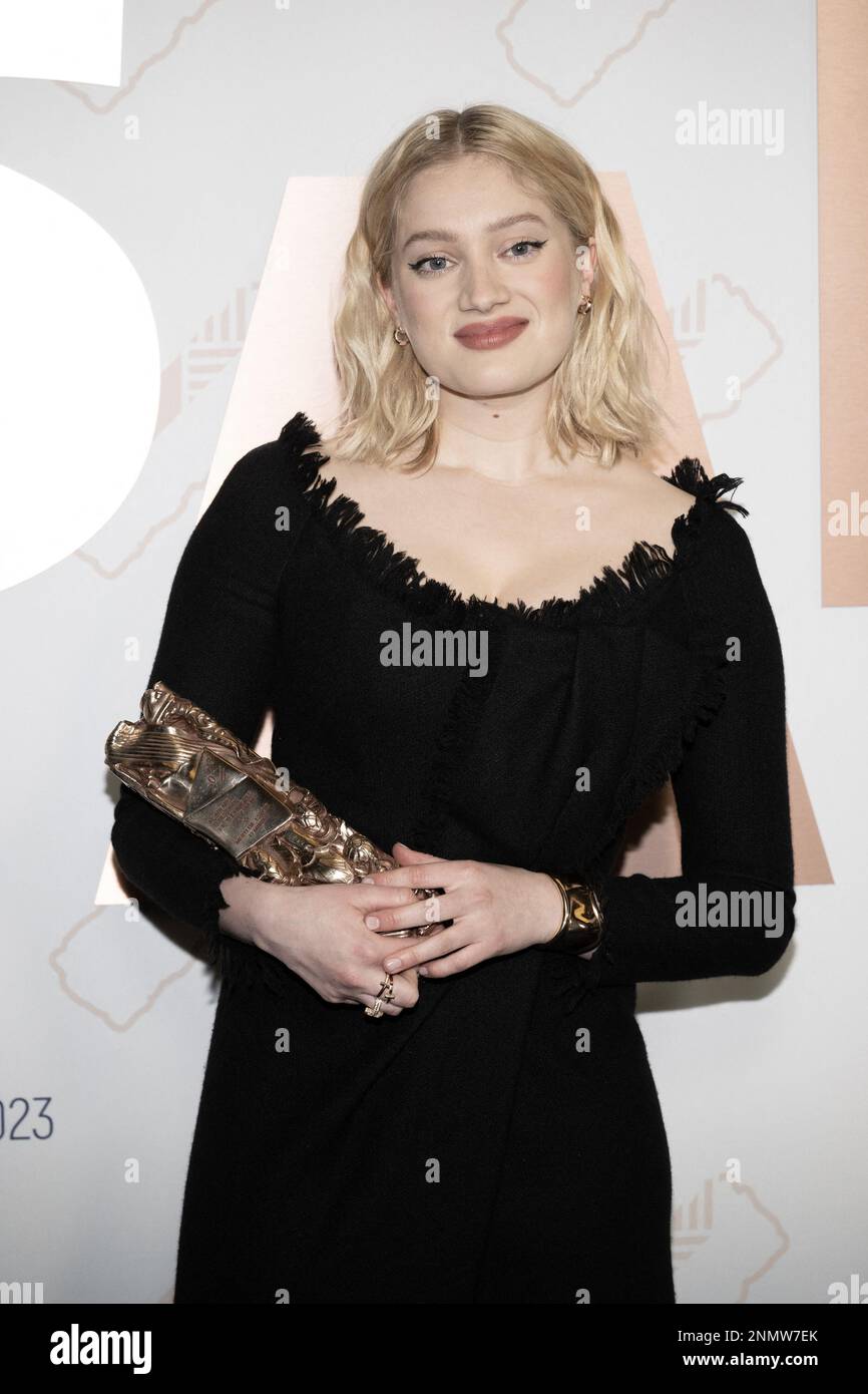 Nadia Tereszkiewicz poses with the Best Female Newcomer Cesar Award for ...